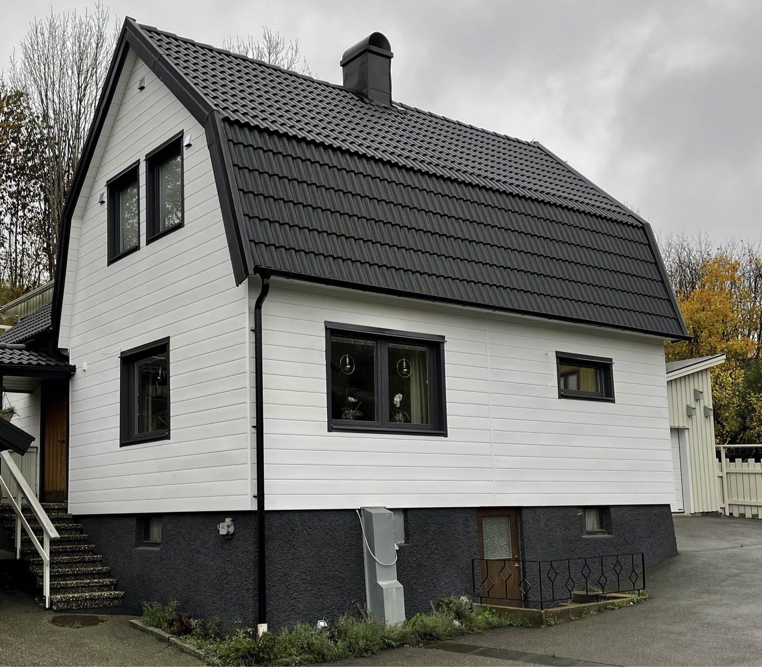 Med Mansardtak i Uddevalla - OnceWall underhållsfri fasad